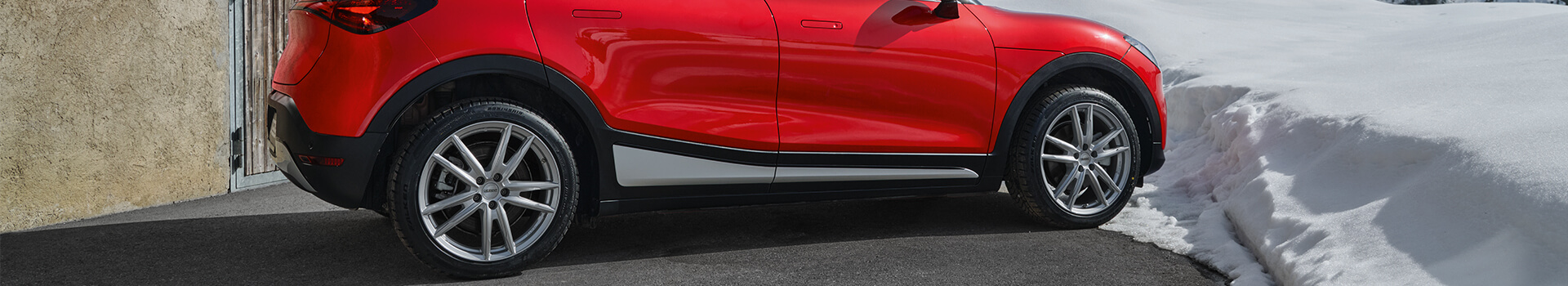 The DEZENT KF silver and dark meet the Smart #1